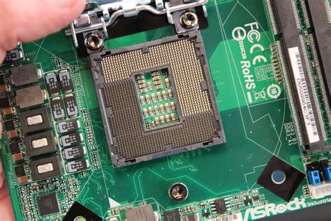 intel skylake erstes mini itx mainboard mit ddr3 abgelichtet