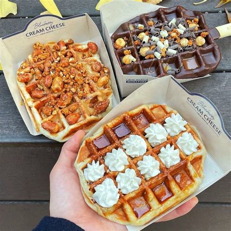 🍮 - itsumi | Cafe food, Waffle maker recipes, Yummy food