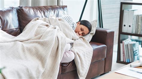 The Period Flu Could Be Causing Your Monthly Cycle Sickness Here S What To Know