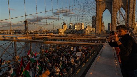Thousands Of Pro Palestinian Protesters March In New York Al Monitor Independent Trusted