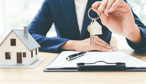 СОСТАВУВАЊЕ НА ПРЕДДОГОВОР И ДОГОВОР ЗА КУПОПРОДАЖБА НА СТАН НЕДВИЖНОСТ Адвокат Бежовски