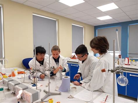 Year 9 Chemistry Practical Work St Thomas More College