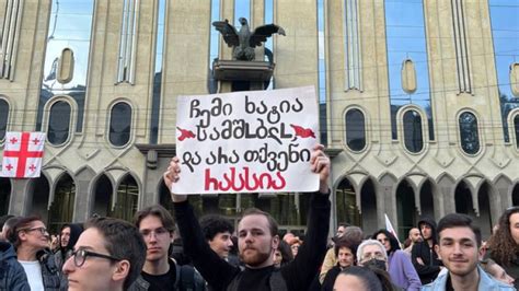 თავისუფლების მოედანზე სპეცრაზმი და წყლის ჭავლის მანქანებია მობილიზებული Metronome Ge