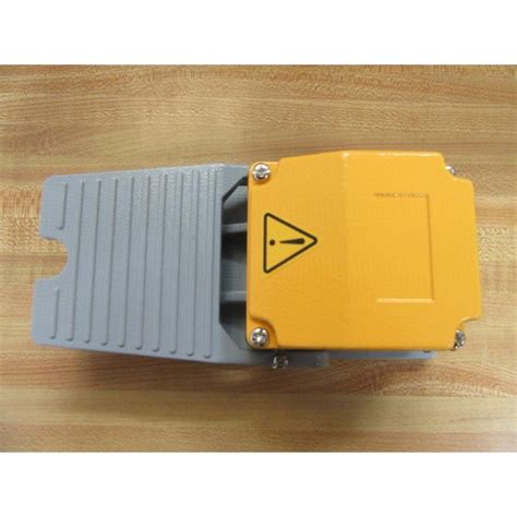 Tempco Cn0003 Foot Switch Mara Industrial
