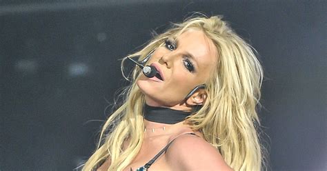 Model Appears To Claim She S Enjoying A Fling With Britney Spears Hunky New Boyfriend Mirror