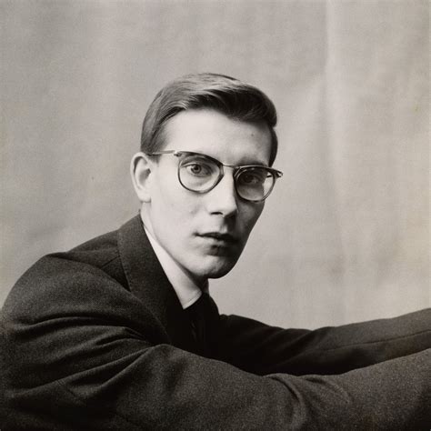About Yves Saint Laurent – Yves Saint Laurent