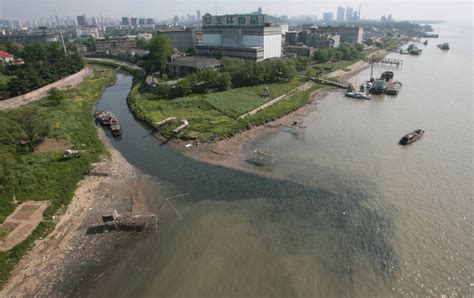 26 Shocking Photos Of The Pollution In Chinas Yangtze River