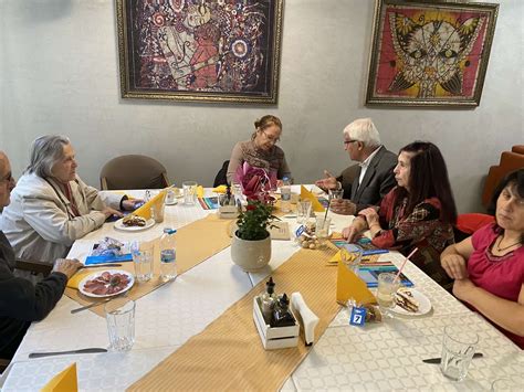 Казанлък инфо Тракийците от “Капитан Петко Войвода” се срещнаха с Галина Стоянова