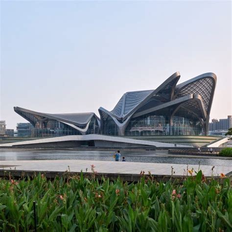 Four Angular Wings With Steel Canopies Form Zhuhai Jinwan Civic Art