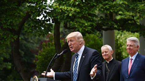 Donald Trump To Meet Muslim Leaders In Saudi Arabia On First Foreign