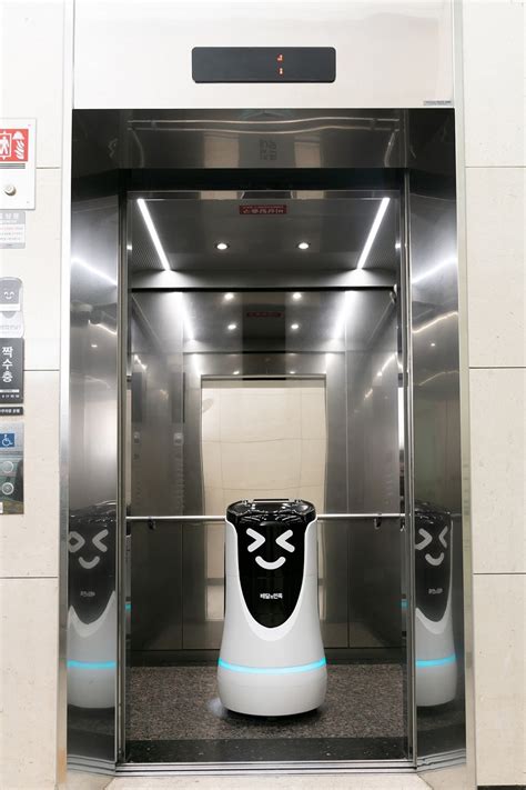 상용화 앞둔 우아한형제들의 자율주행 실내 배달 로봇 플래텀