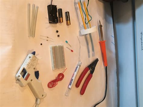 Electrostatic Polarity Detector Trybotics