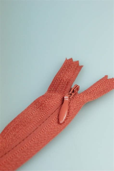 Fermoar Ascuns Pe Panza 20cm