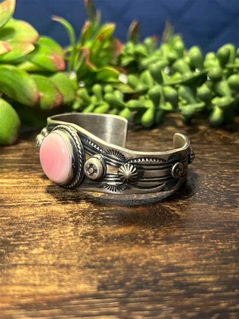 Chimney Butte Pink Conch And Sterling Silver Cuff Bracelet