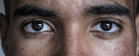 This Is Why Its So Hard To Maintain Eye Contact While Having A