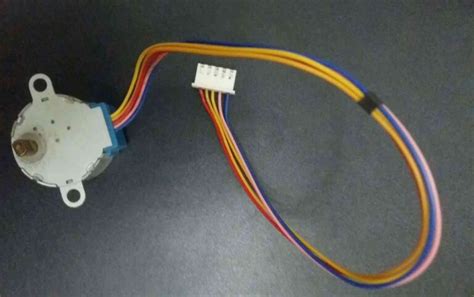 giao diện 28byj 48 stepper motor với esp32 sử dụng micropython mecsu vn