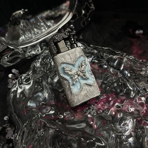 Metallic Butterfly Lighter Dekayed