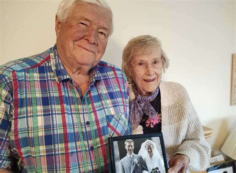 Spalding Couple John And Eileen Davis Celebrate Their Platinum Wedding