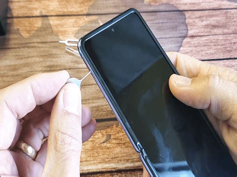 How To Remove A Sim Card From A Samsung Phone