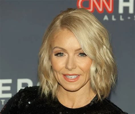 Kelly Ripas Top 18 Greatest Haircuts March 2026