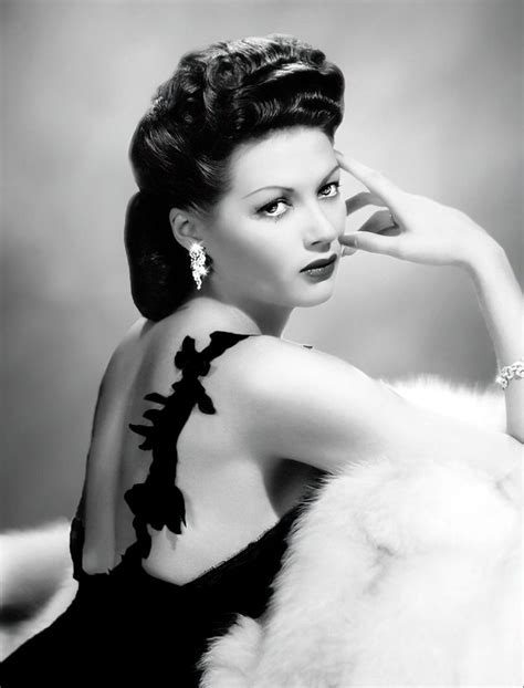 Yvonne De Carlo Ca 1944 Black And White Print Multiple Sizes 730 805