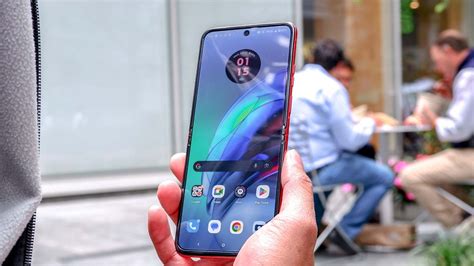 Motorola Razr Review Better In Every Way Tom S Guide