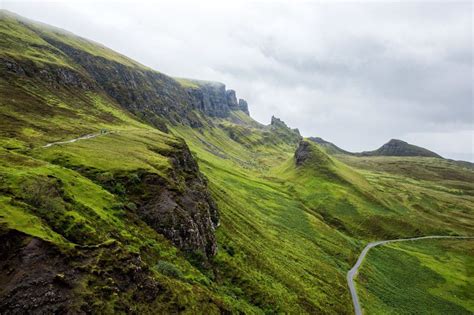 Hiking The Quiraing On The Isle Of Skye Earth Trekkers
