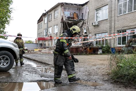 В Екатеринбурге возбудили дело после частичного обрушения офисного здания Газета Ru Новости
