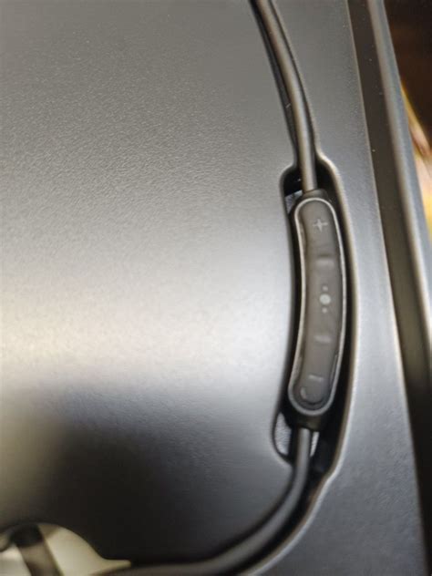 Bose Soundsport Pulse With Bose Case Charger Audio Earphones On Carousell