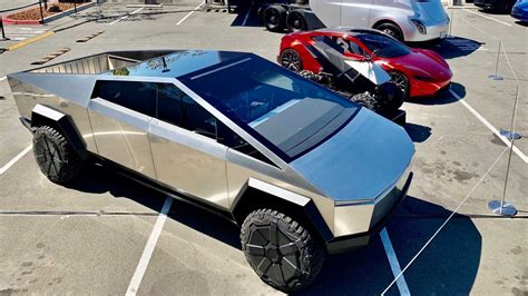 Tesla Cybertruck 2022 Production Estimate Removed From Website