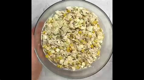 Белковый салат Ингредиенты: Отварная куриная грудка - 250-280 гр ...