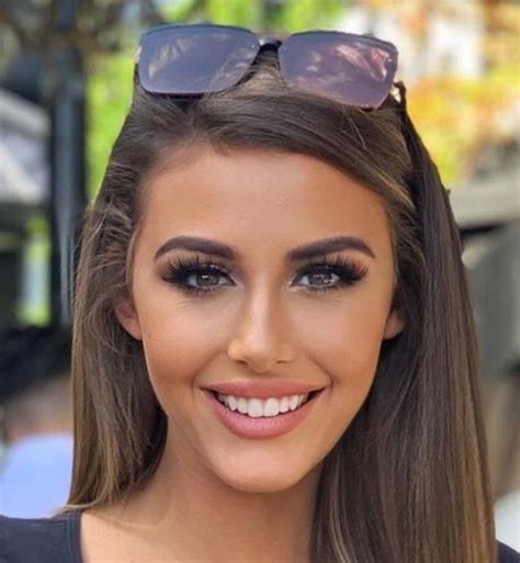 Pin By Luke Klassmann On Chloe Veitch Catwalk Models Net Worth Extreme Hair