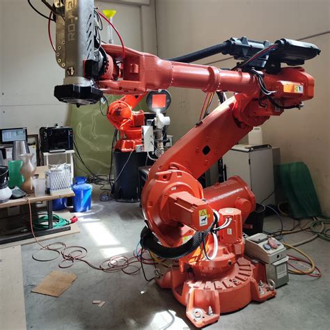 15h creative paths for robots controlmad