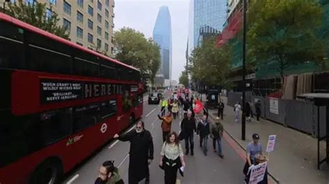 London Bus Drivers Warn Their Work Conditions Are Causing Fatigue