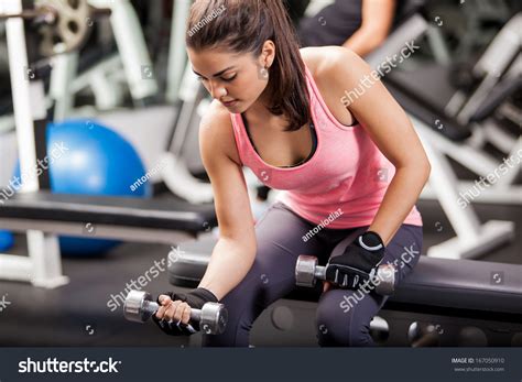 11 411 Bicep Curl Royalty Free Images Stock Photos Pictures Shutterstock