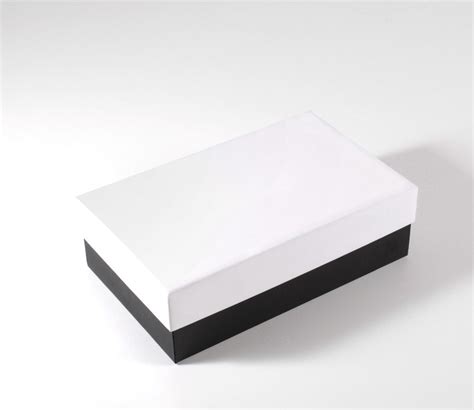 Rigid Rectangular Box Of Lined Cardboard
