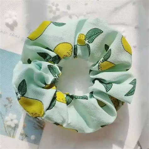 Elastic Pentru Par Model Fructe Delicioase Verde Cu Lamai Galbene