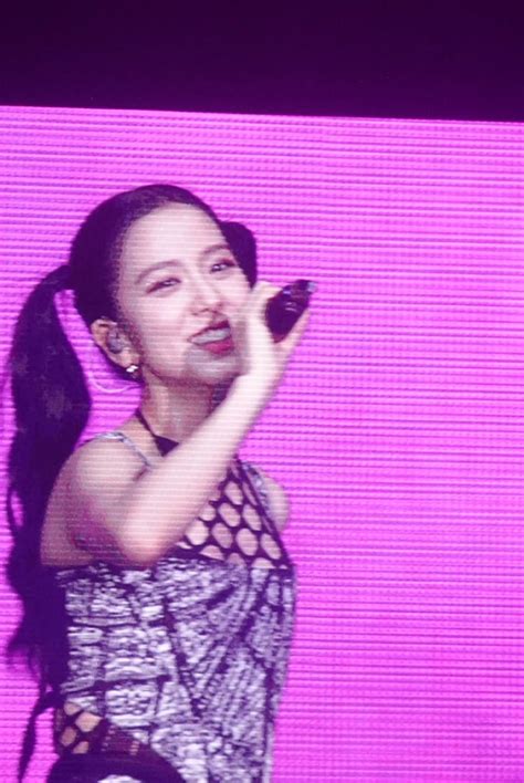 230527 Jisoo R Jisoo