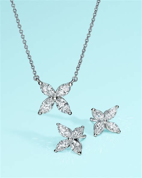 Luxury Ts For Anniversaries And Holidays Tiffany And Co