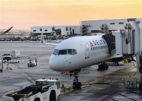Review Of Delta Air Lines Flight From Los Angeles To Kahului In Economy