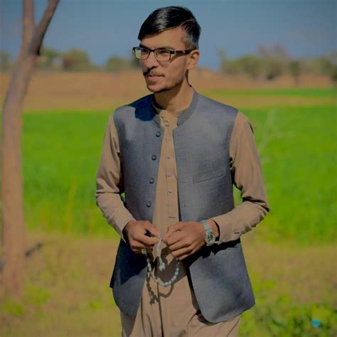 ستا شتون زما د زړۀ دعا ده ته د هغو ټولو زخمونو ځواب ې چې ما د صبر په ژړا ګاللي دي زه هره ورځ د