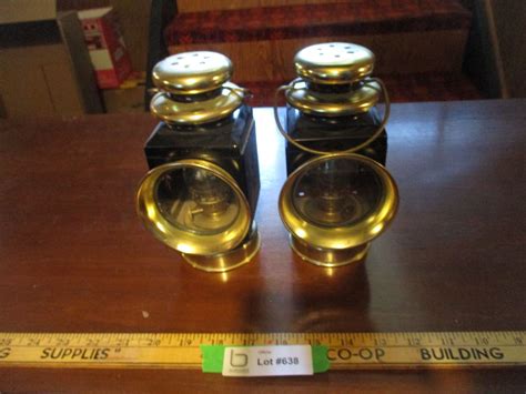 2 Small Lanterns 7 Tall Bodnarus Auctioneering