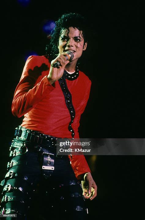 Michael Jackson Performs In Concert Circa 1987 News Photo Getty Images