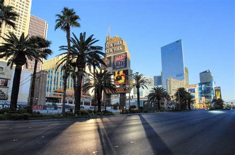 Walking In Las Vegas City Streets Editorial Image Image Of Lights