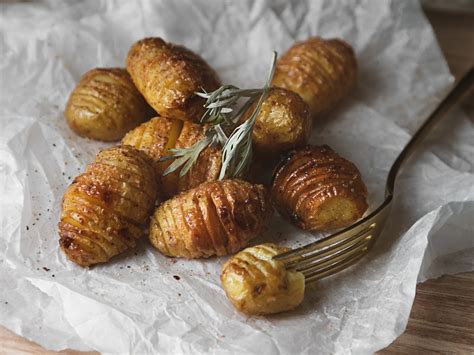 Spicy Garlic Hasselback Potatoes