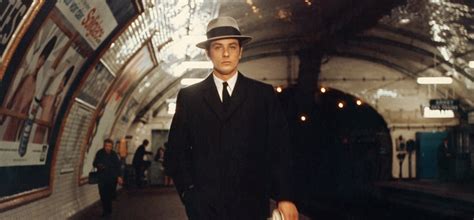 Hammock Magazine X Symboloscope მელვილის სამურაი და ორფეოსის მოგზაურობა ქვესკნელში