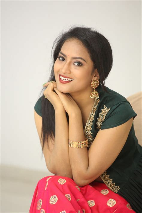 actress sravani kondapalli latest photoshoot stills