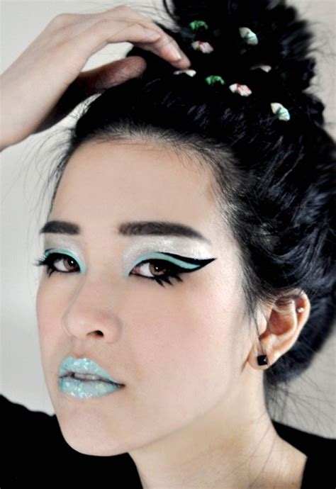 10 Winged Eyeliner Ideas And Tutorials