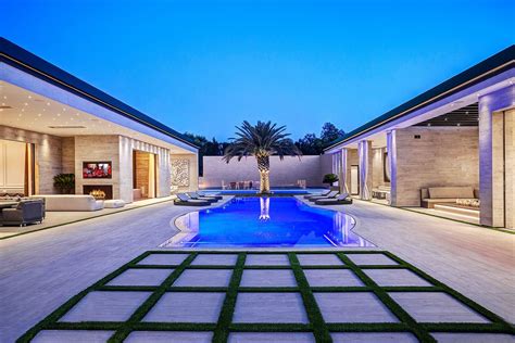 Esta Es La Casa De 365 Millones De Kylie Jenner En Holmby Hills