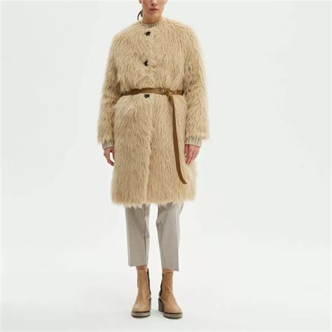 Пальто Max Mara Studio из альпаки с длинным ворсом купить в Москве ...